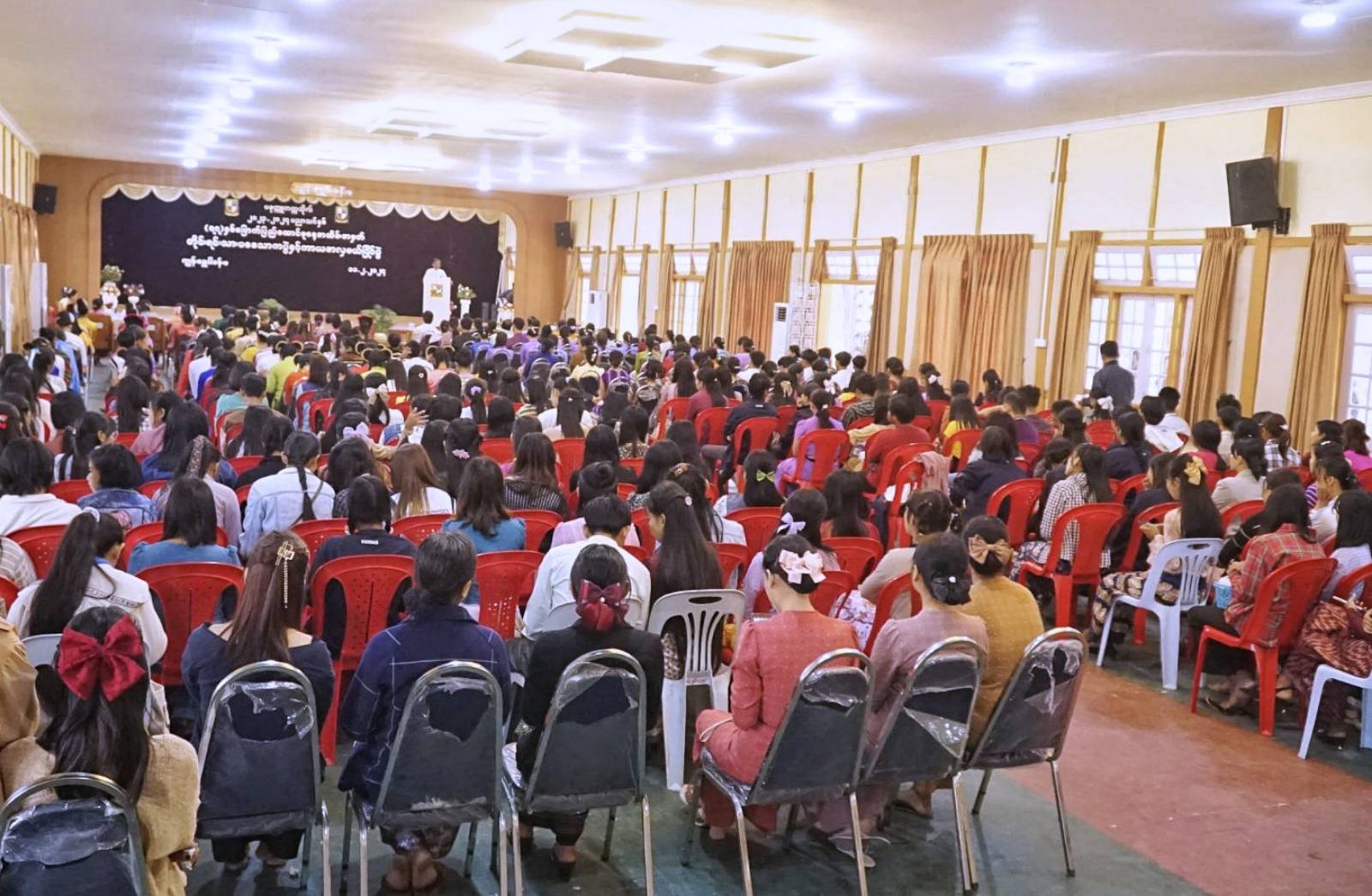 ပခုက္ကူတက္ကသိုလ်၌ ၇၇ နှစ်မြောက် ပြည်ထောင်စုနေ့အထိမ်းအမှတ်အကြို တိုင
